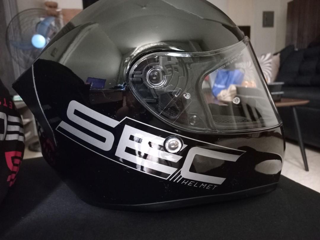 SEC Helmet Buy 1 TAKE FREE 1 HELMET, Motorbikes, Motorbike Parts ...