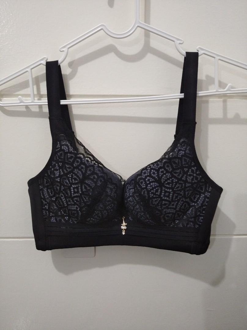 Sisters Brabra, Women's Fashion, Undergarments & Loungewear on Carousell