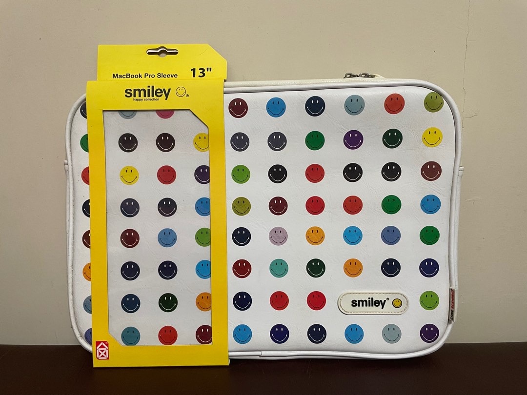 Smiley laptop sleeve 13 inch, Computers & Tech, Parts & Accessories ...