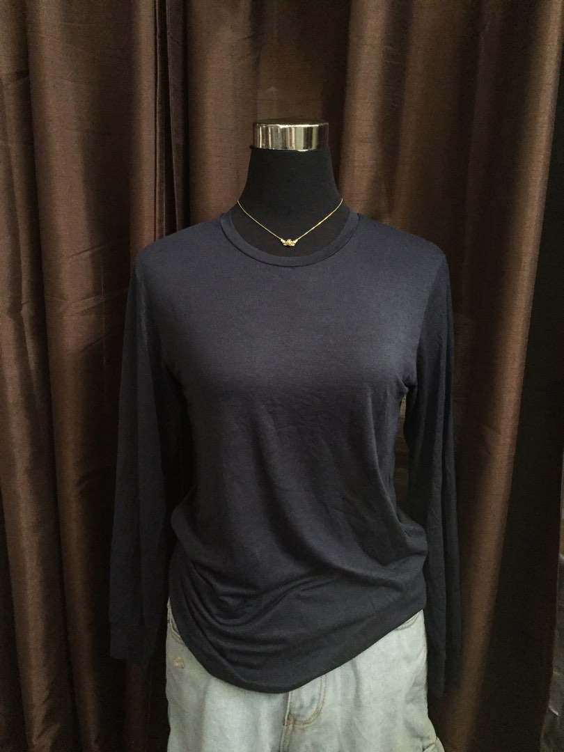 UNIQLO BASIC, Women's Fashion, Tops, Others Tops on Carousell