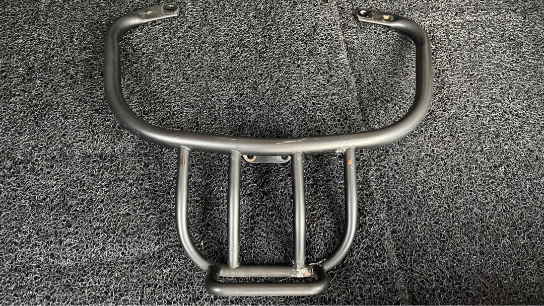 Vespa sprint rear sport rack black, Motorbikes, Motorbike Parts ...