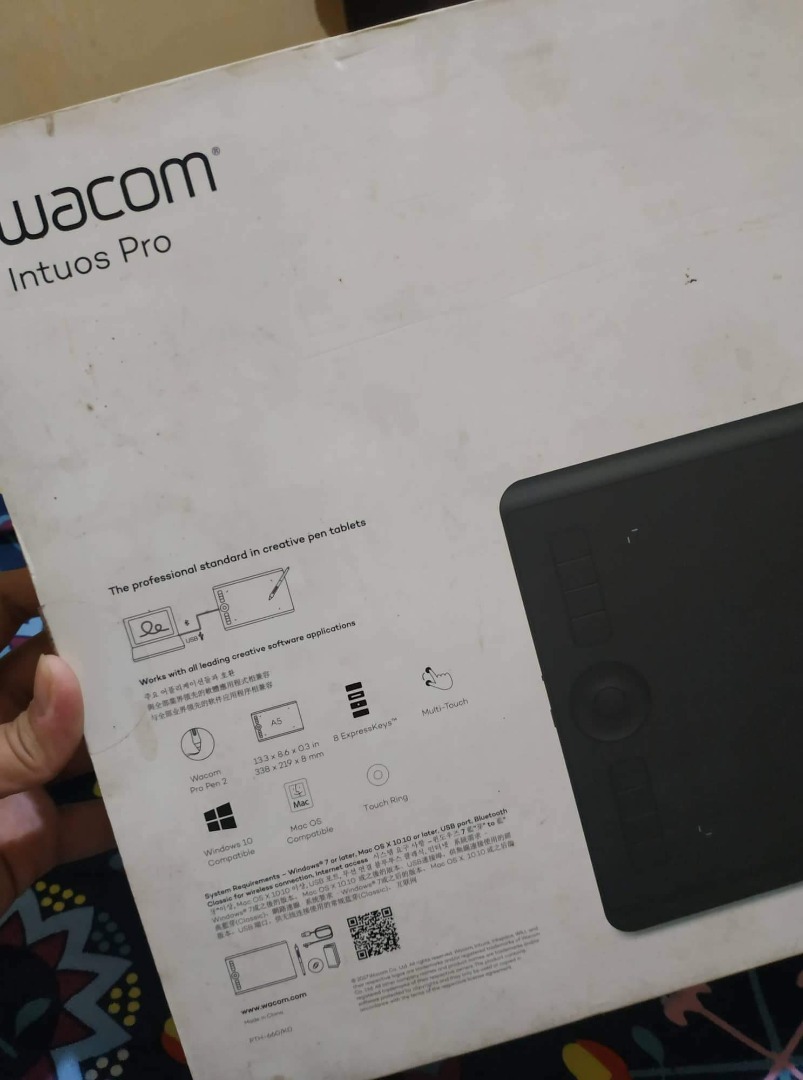 Wacom Intuos Pro M, Computers & Tech, Parts & Accessories, Other Accessories on Carousell