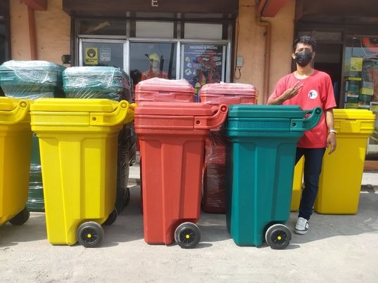 Wheeled Trash Bin 250 LIters, Furniture & Home Living, Cleaning ...