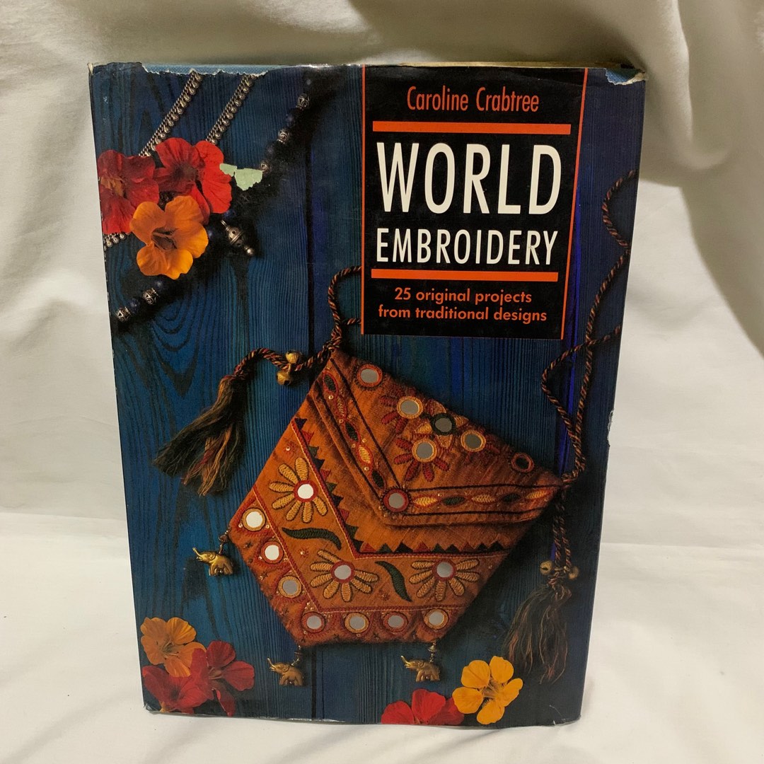 World Embroidery Caroline Crabtree Traditional Design Projects, Buku ...