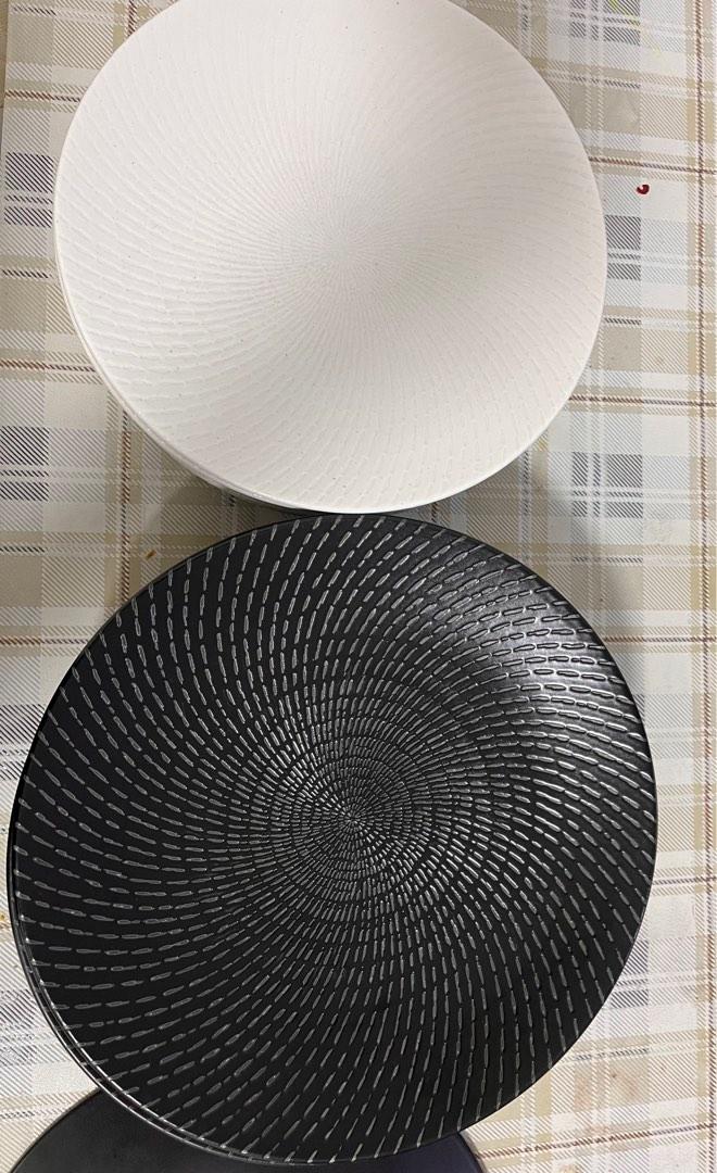 12 Beautiful classy black and white stoneware dinner plates on sale ...
