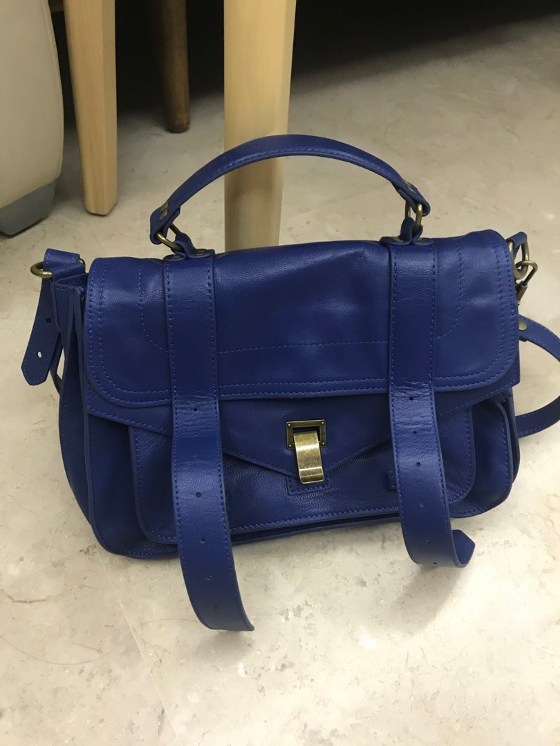 32 postman, Women's Fashion, Bags & Wallets, Cross-body Bags on Carousell