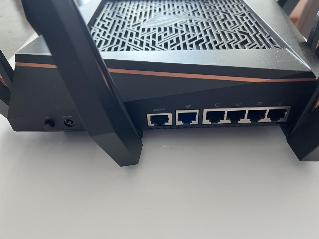 Asus ROG GT-AX 11000 Gaming Router, 電腦＆科技, 電腦周邊及配件, Wifi及上網相關產品 - Carousell