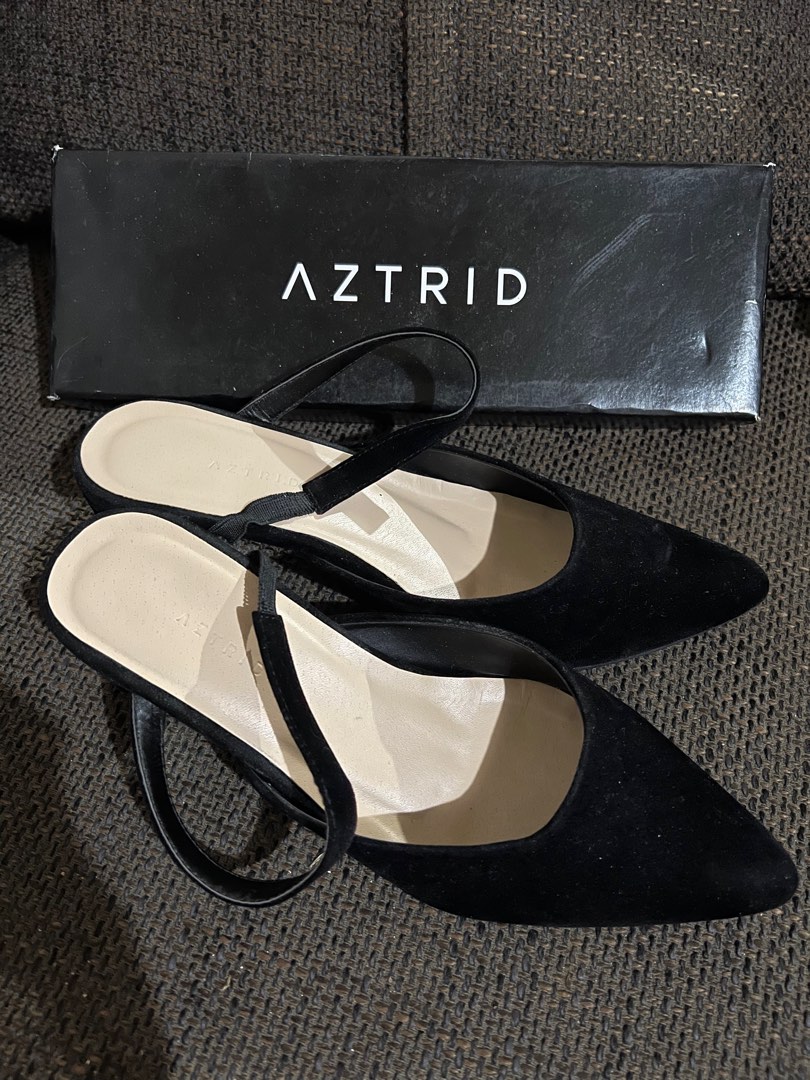 Aztrid Suede Mules, Women's Fashion, Footwear, Heels on Carousell