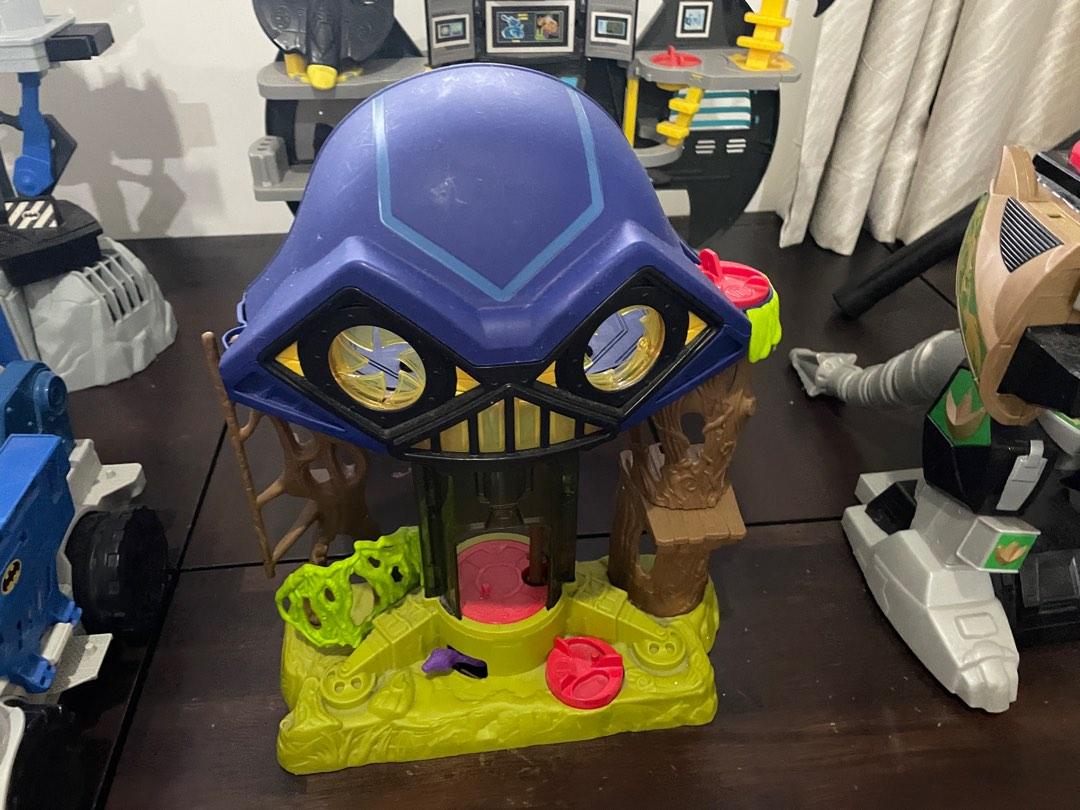 Batman Cave Sets with Characters from DCU, Hobbies & Toys, Toys & Games ...