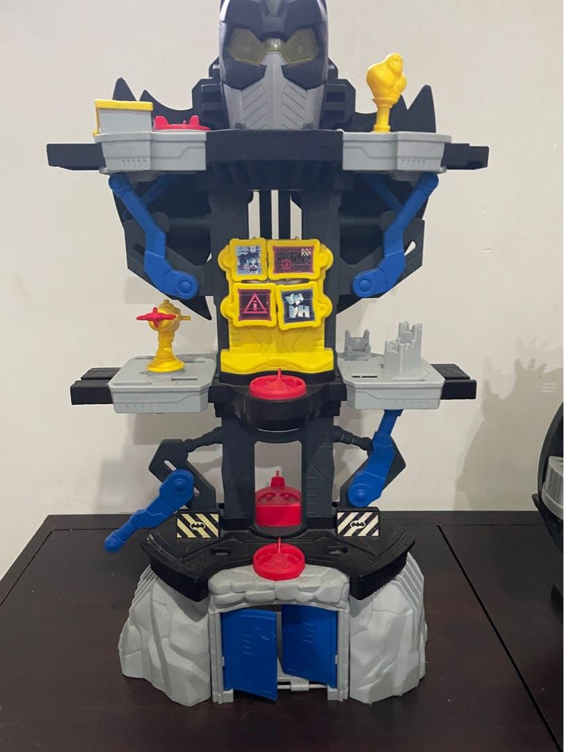 Batman Cave Sets with Characters from DCU, Hobbies & Toys, Toys & Games ...