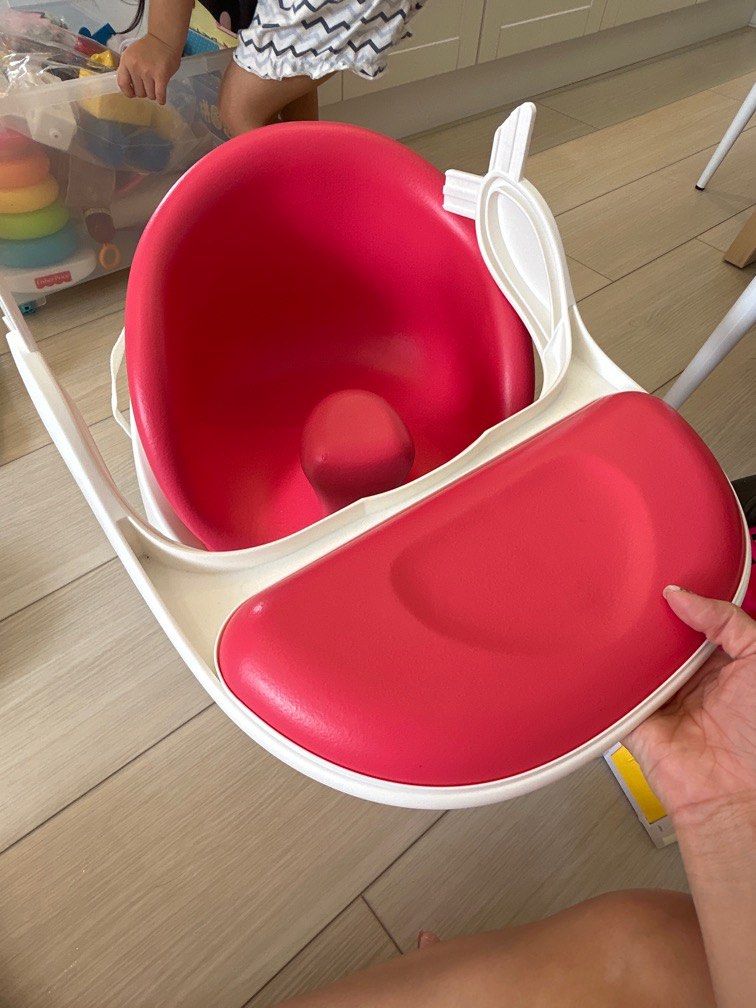 Bumbo Chair, 兒童＆孕婦用品, 兒童傢具, 兒童傢具 - 桌子及椅子 - Carousell