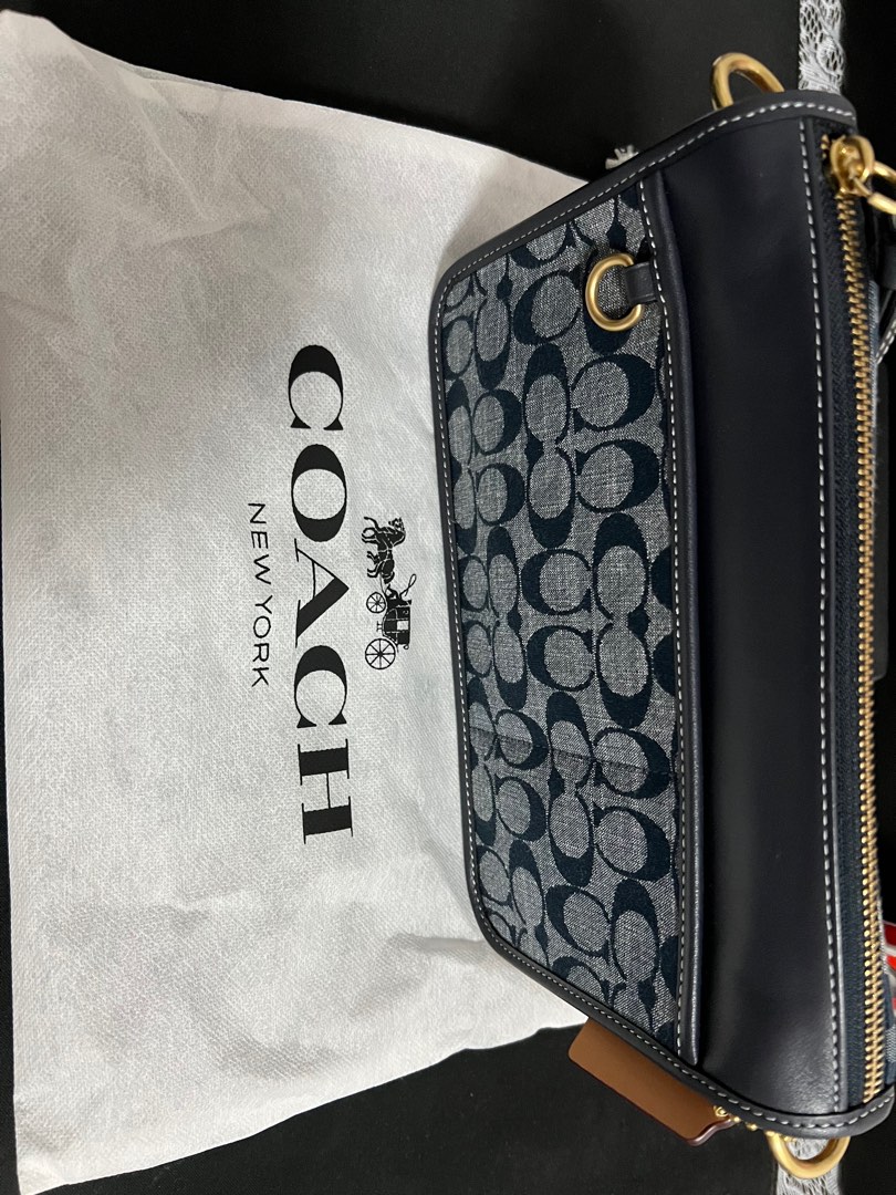 Coach Sling Bag, Women's Fashion, Bags & Wallets, Clutches on Carousell