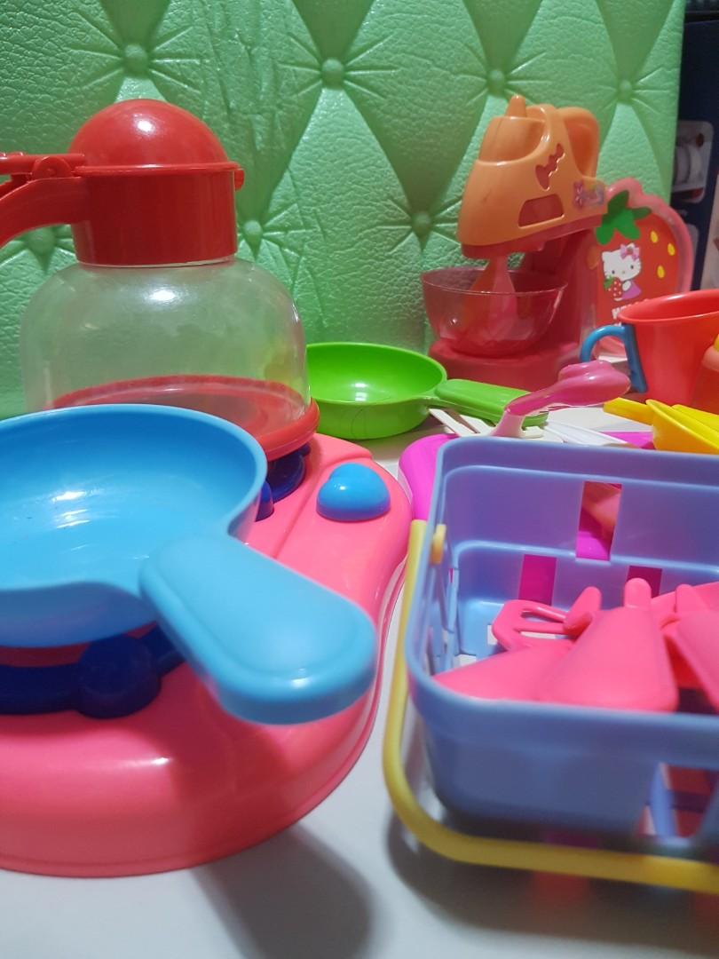 Kitchen toy plate spoon, Hobbies & Toys, Toys & Games on Carousell