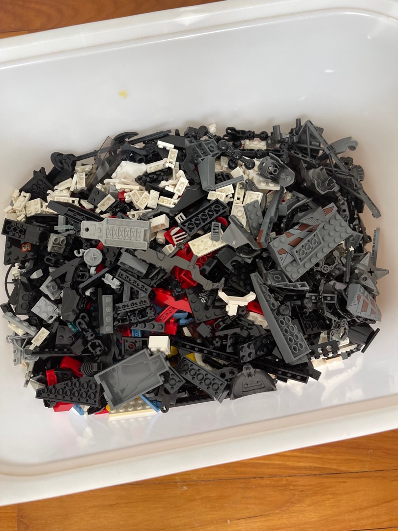 Lego bricks, Hobbies & Toys, Toys & Games on Carousell