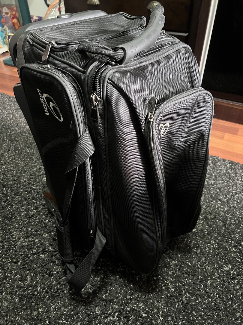 Leyon 2 ball bowling bag, Sports Equipment, Sports & Games, Billiards & Bowling on Carousell