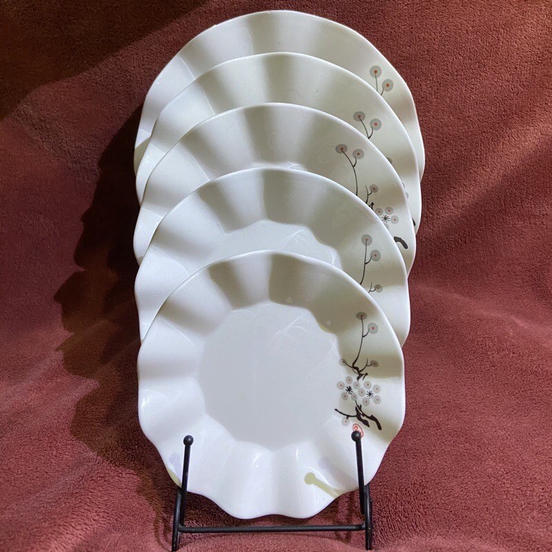 MELAMINE LOTUS PLATE, Furniture & Home Living, Kitchenware & Tableware ...