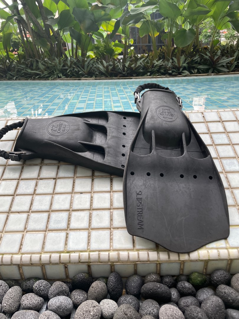 OMS Slipstream Scuba Diving Fins - Men, Sports Equipment, Other Sports ...