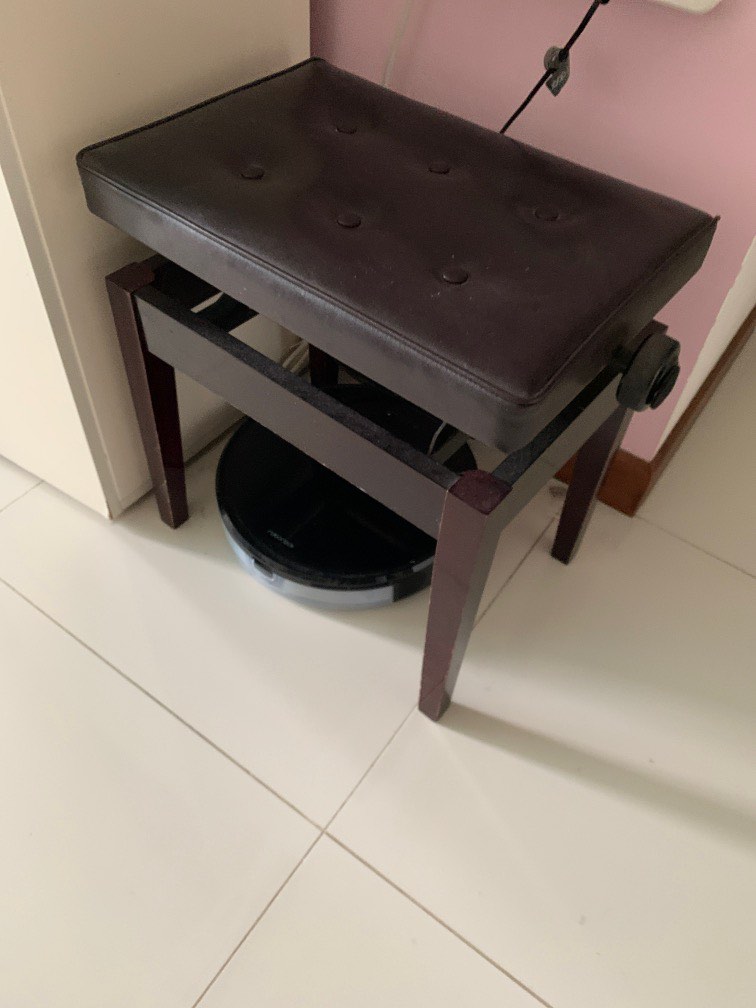 Piano chair, Furniture & Home Living, Furniture, Chairs on Carousell