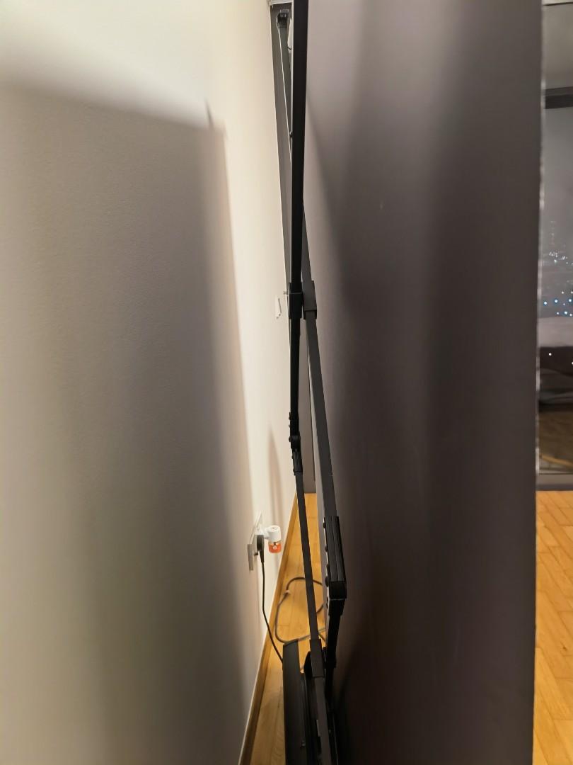 Projector screen - portable floor pull up, TV & Home Appliances, TV ...