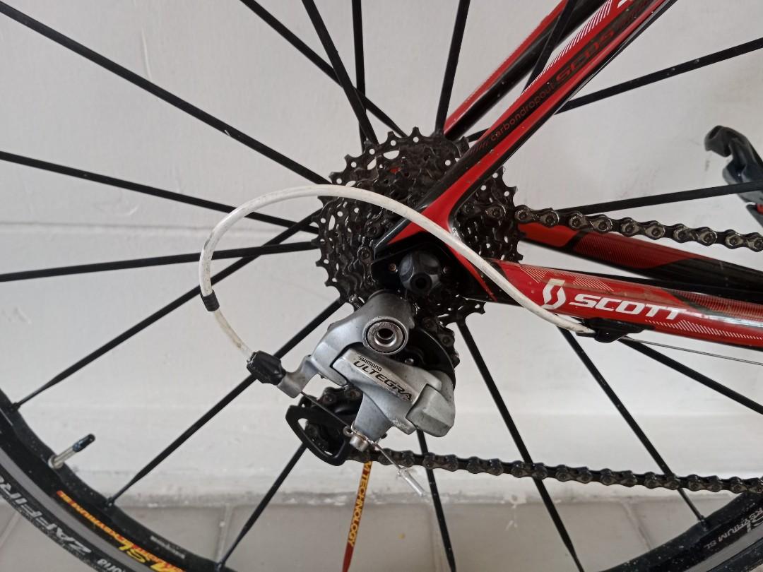 Scott R2 Carbon Fibre Road Bike, Sports Equipment, Bicycles & Parts ...