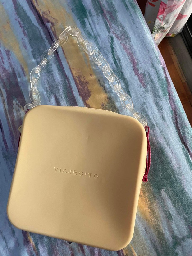 Viajecito Popcorn XL with Acrylic chain, Women's Fashion, Bags ...