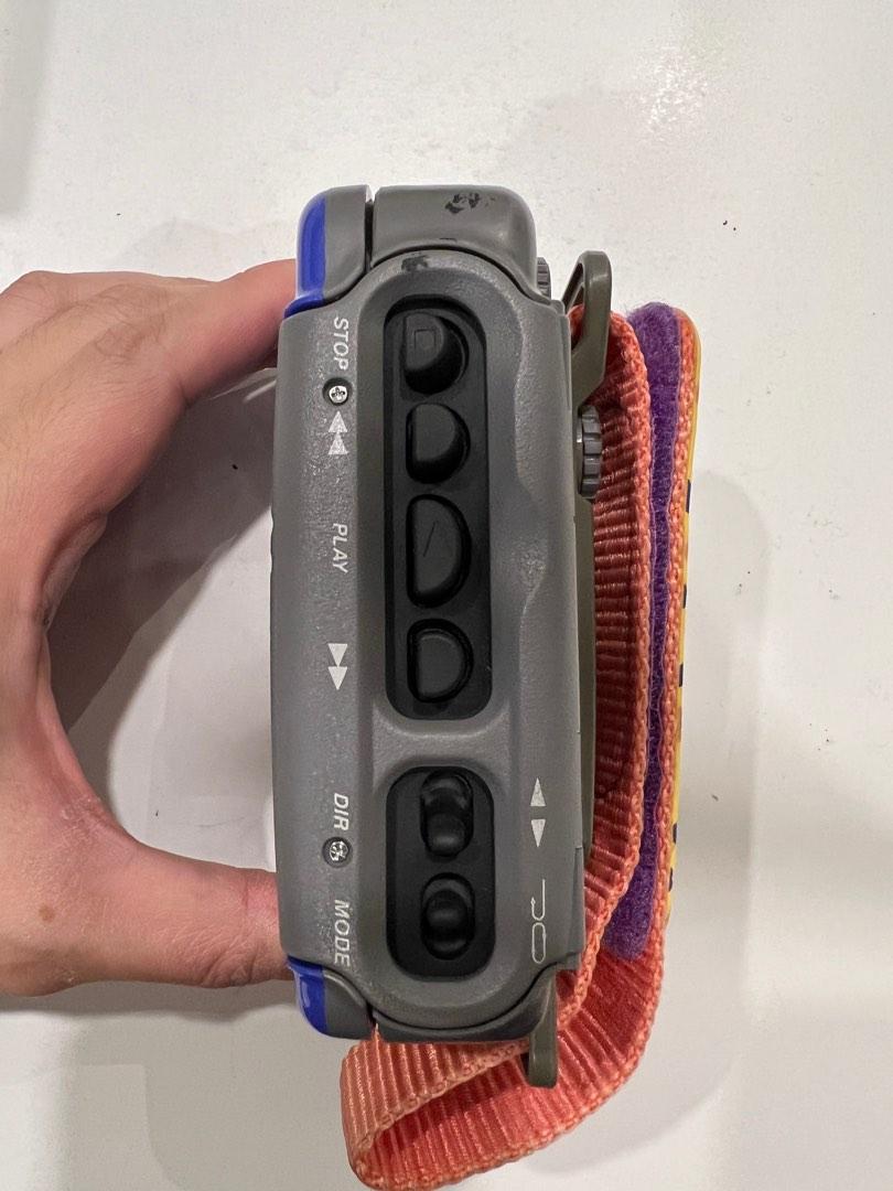 VINTAGE SONY WALKMAN SPORTS WM-FS399 cassette tape player, Audio ...