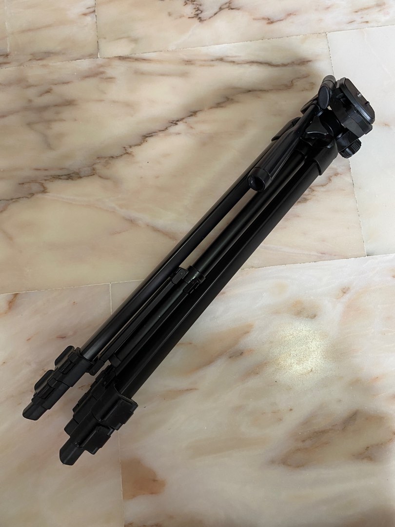 Affordable Tripod, Photography, Photography Accessories, Tripods & Monopods on Carousell