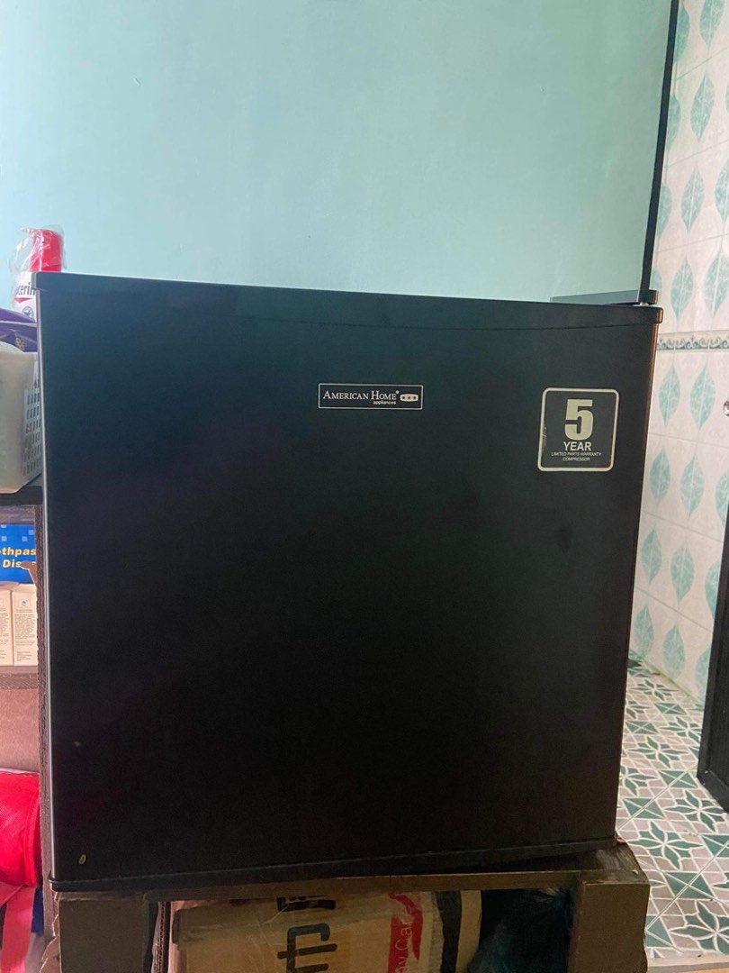 American Home 1.8 cu ft. Personal Bar Refrigerator ABR-50B, TV & Home Appliances, Kitchen ...