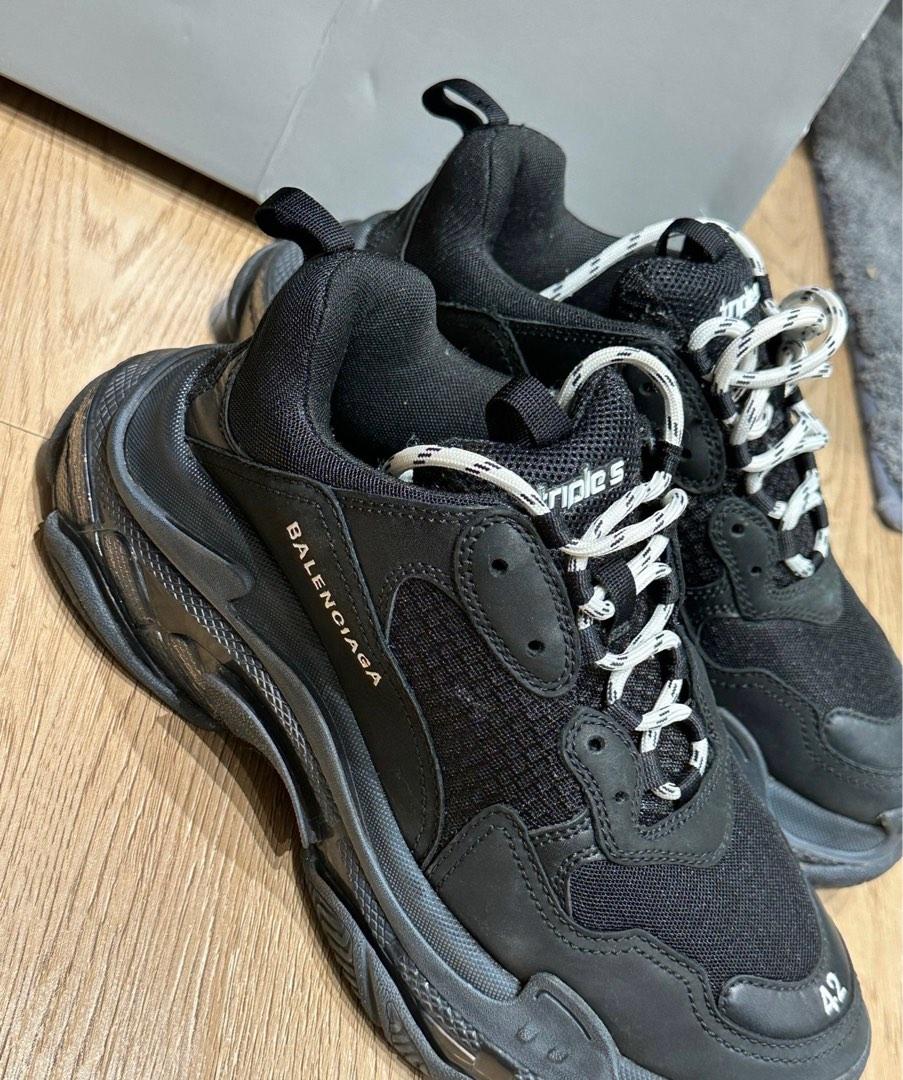 Balenciaga triple S, Men's Fashion, Footwear, Sneakers on Carousell