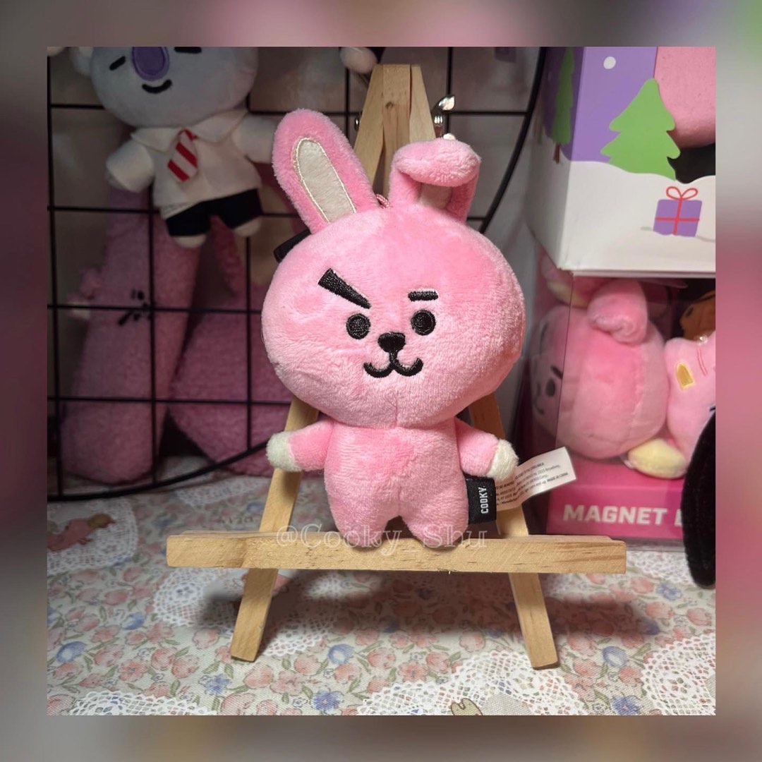 BT21 Cooky official bagcharm, Hobbies & Toys, Memorabilia ...