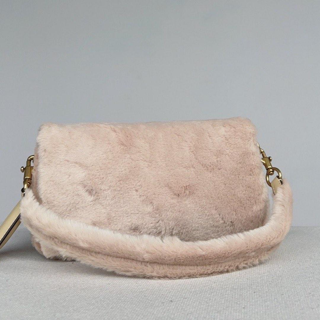 Coach New Tabby 26 Furry Bag, Women's Fashion, Bags & Wallets, Shoulder ...