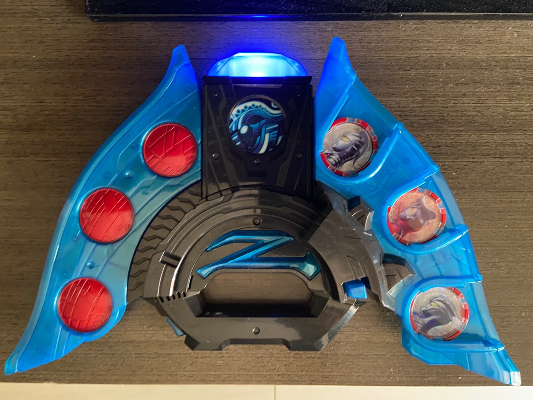 超人系列-DX Ultra Z Riser, 興趣及遊戲, 玩具 & 遊戲類 - Carousell