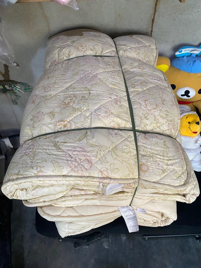 Futon Japan Surplus (japanese foam), Furniture & Home Living, Furniture ...