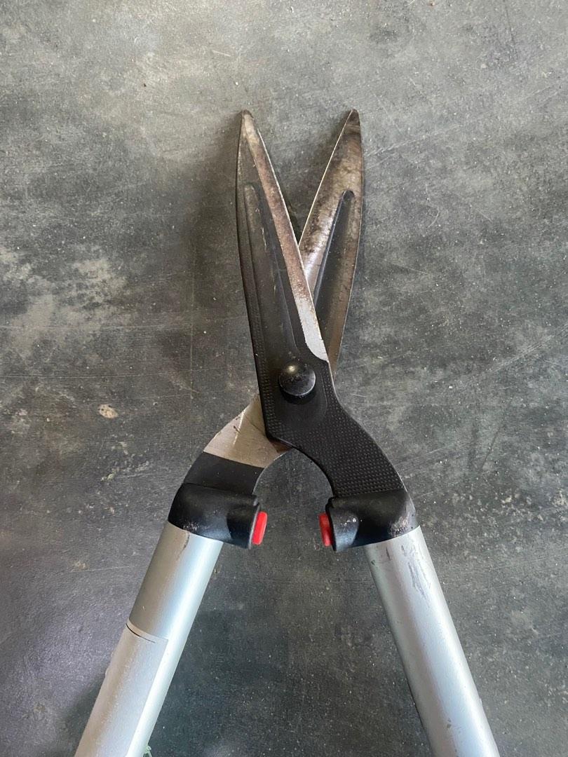 Grass cutter JAPAN, Furniture & Home Living, Gardening, Grass Mowers ...