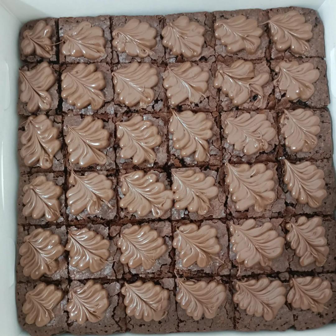Halal Brownies, Food & Drinks, Homemade Bakes on Carousell