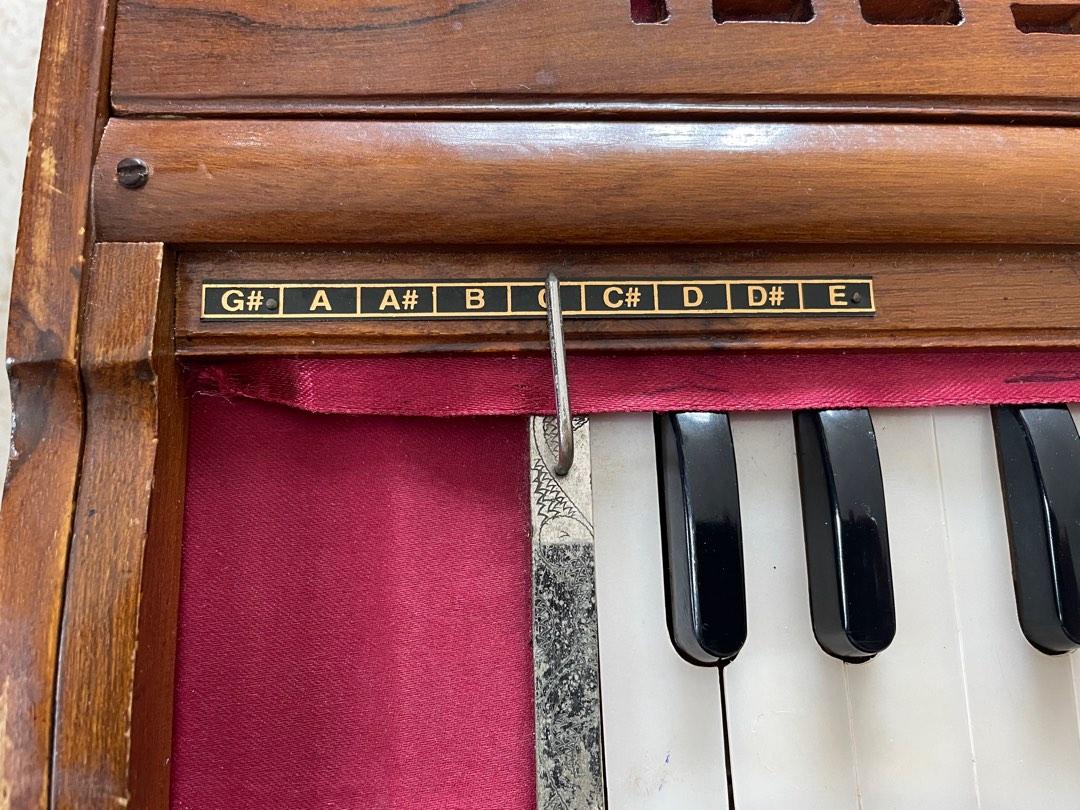 Harmonium scale changer, Hobbies & Toys, Music & Media, Musical ...