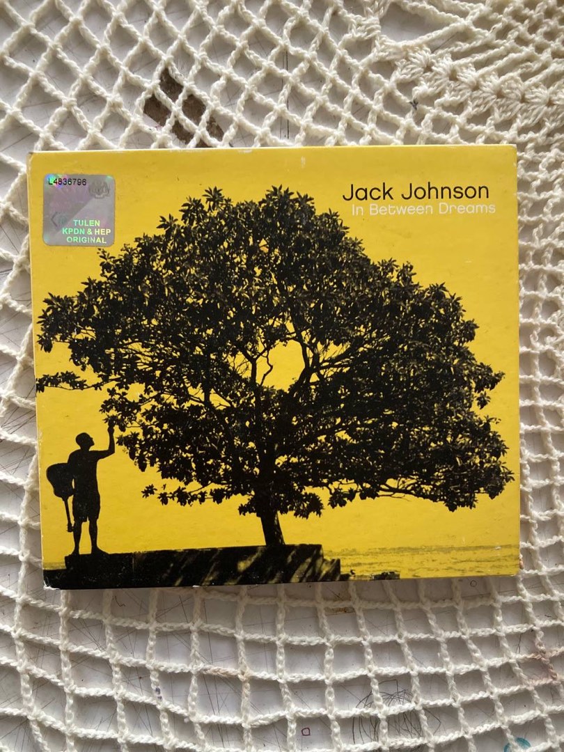 Jack Johnson : In Between Dreams, Hobbies & Toys, Music & Media, CDs ...