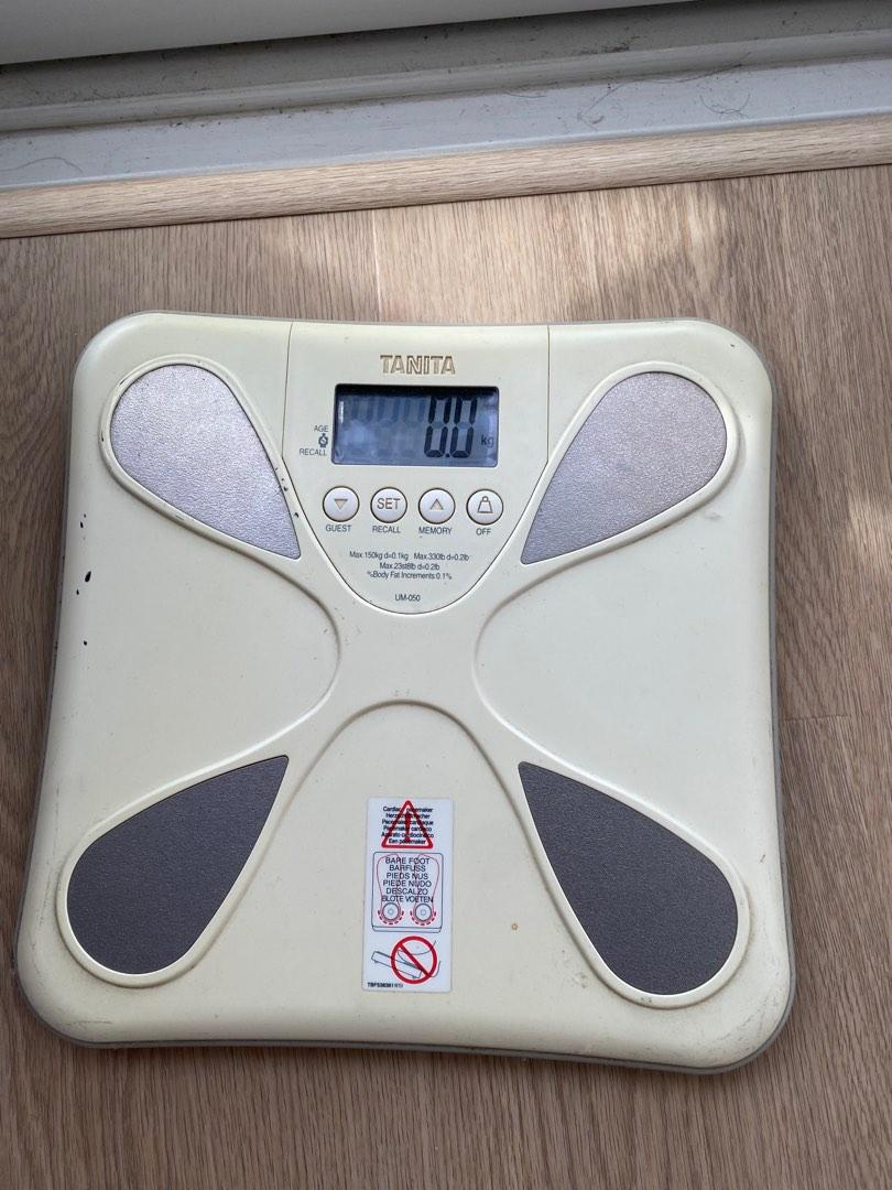 Light used digital weight scale, Health & Nutrition, Health Monitors ...