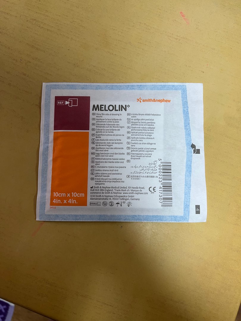 Melolin 10x10cm (Smith & Nephew), Health & Nutrition, Medical Supplies ...
