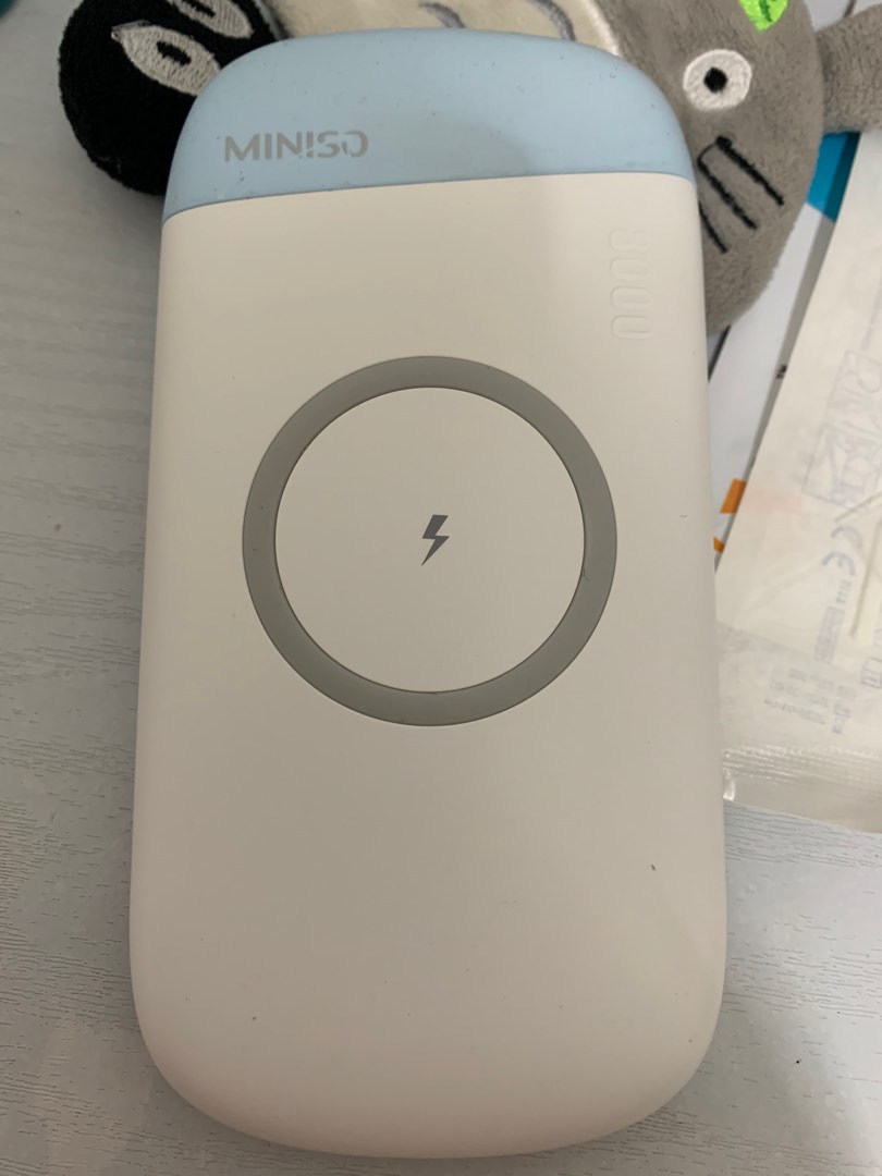 Miniso 8000 mAh wireless power bank, Mobile Phones & Gadgets, Mobile ...