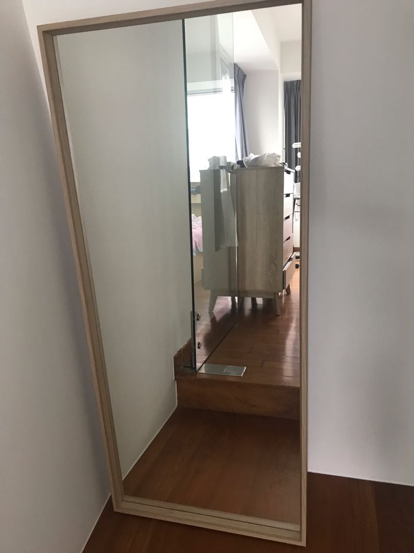 Mobile mirror, Furniture & Home Living, Home Decor, Mirrors on Carousell