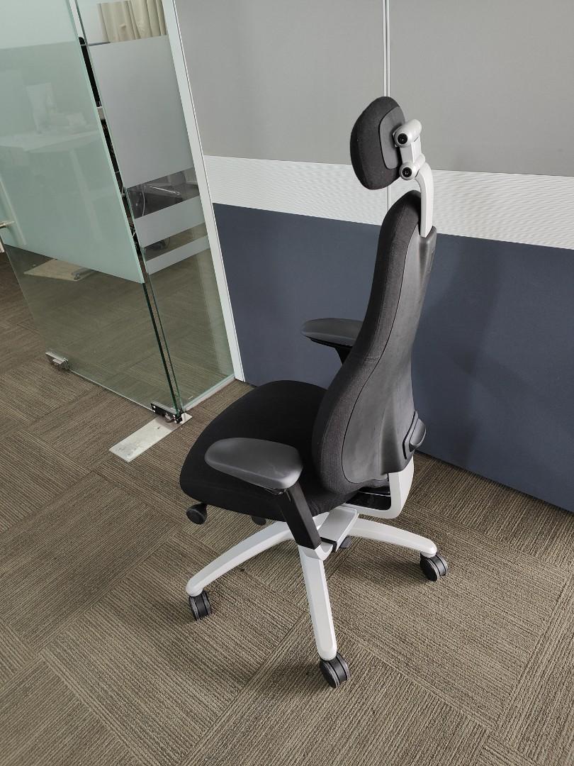 RH Mereo 220 Adjustable Headrest, Furniture & Home Living, Furniture ...