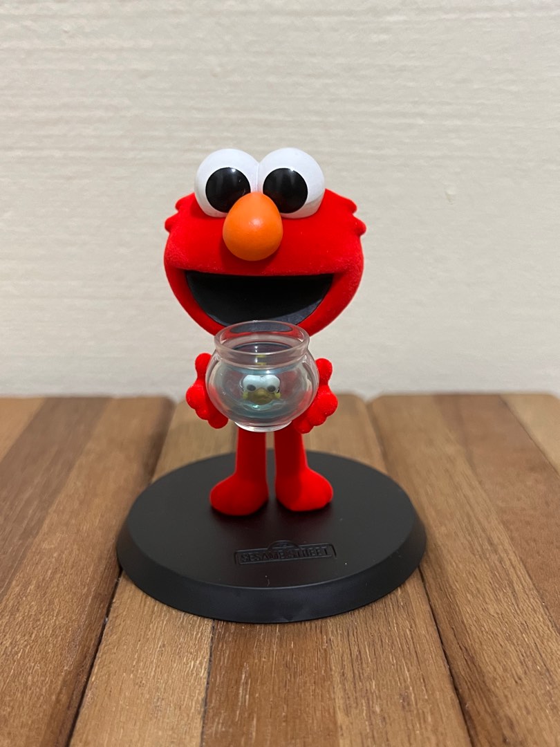Sesame Street Elmo Figurine, Hobbies & Toys, Toys & Games on Carousell