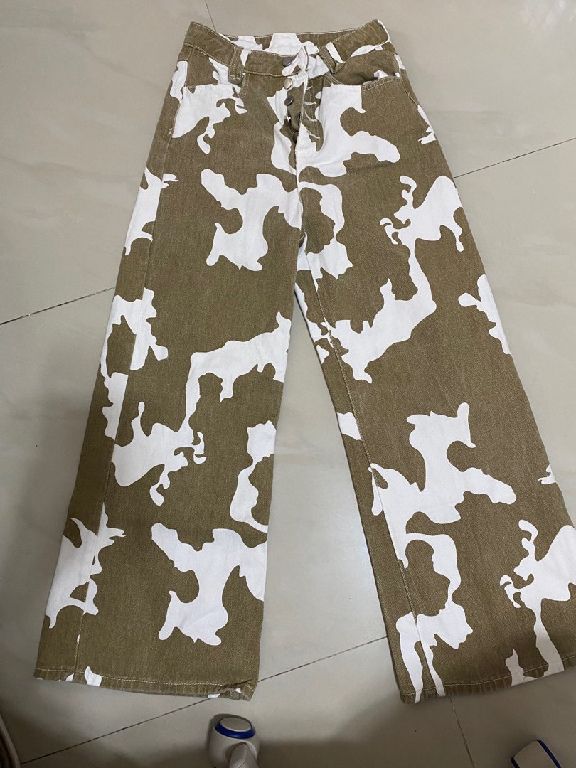 Shein cow pants, Women's Fashion, Bottoms, Jeans on Carousell