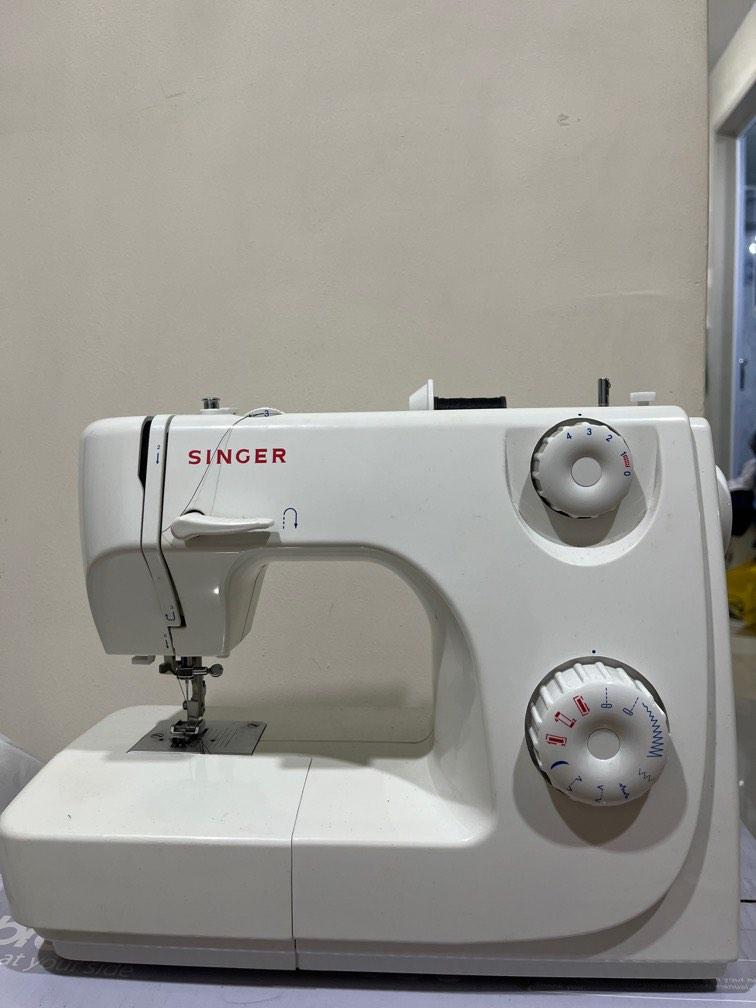 SINGER 8280 SEWING MACHINE, TV & Home Appliances, Other Home Appliances ...