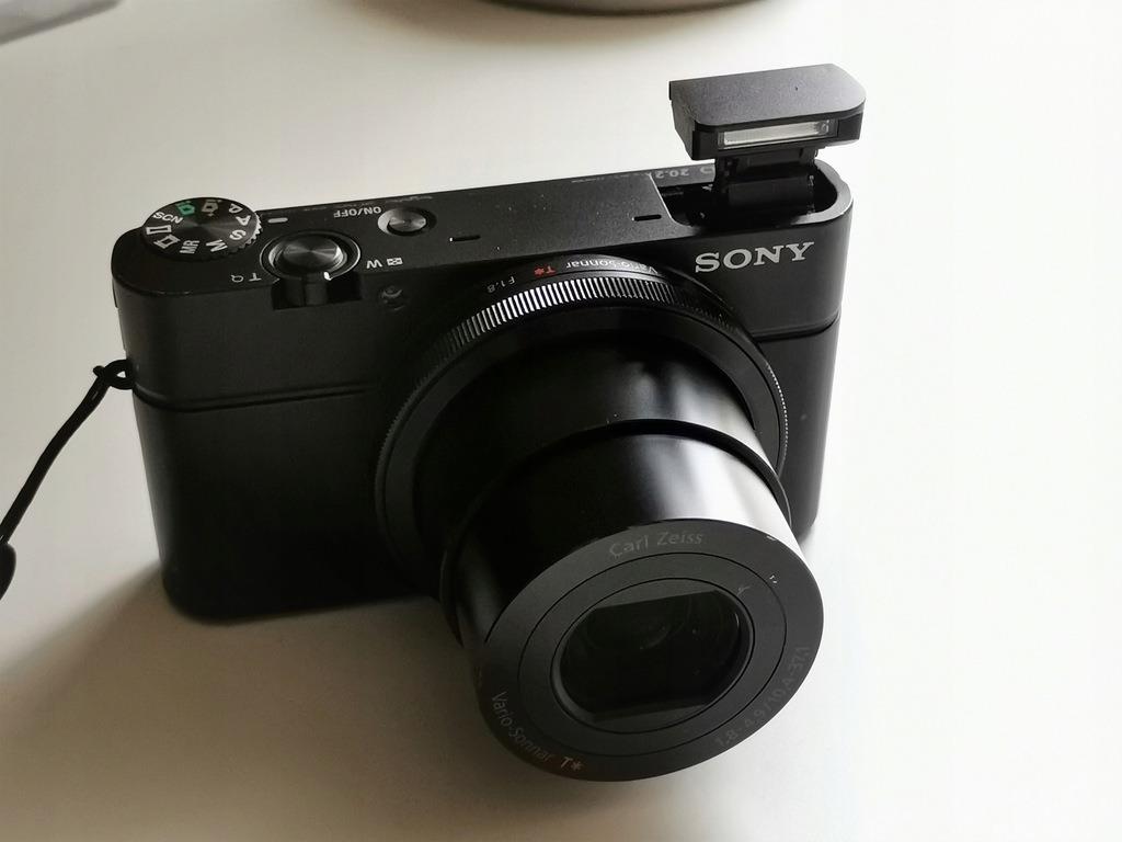 Sony RX100 Mk 1 with Sony Carrying Pouch, 攝影器材, 相機 - Carousell
