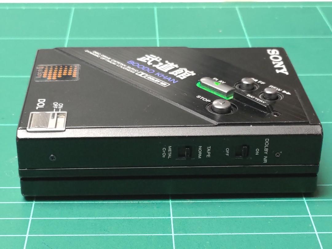 Sony WM-DD100 Boodo Khan Walkman Cassette Player 索尼武道館磁帶卡式隨身攜, 音響器材, 音樂 ...
