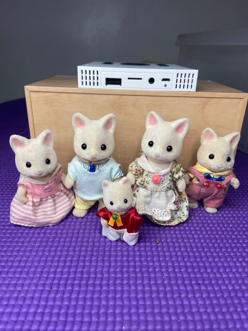 Sylvanian Families Silk Cat Family Set, Hobbies & Toys, Toys & Games on ...