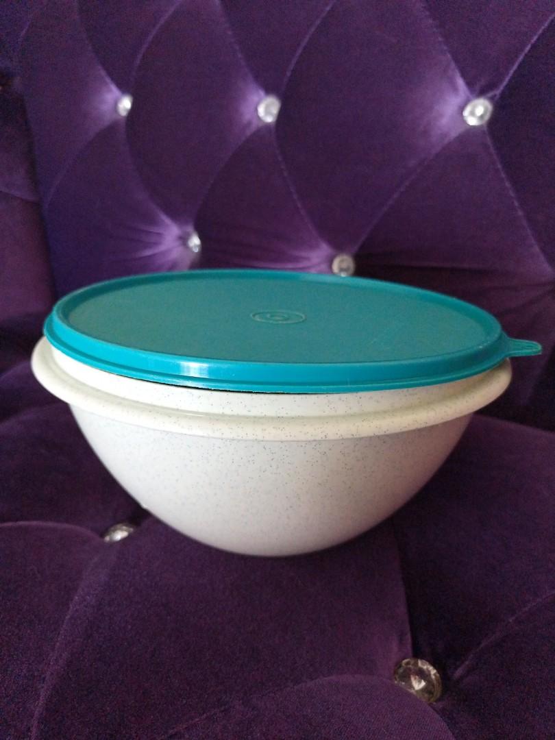 Tupperware Container 20cm, Furniture & Home Living, Kitchenware ...