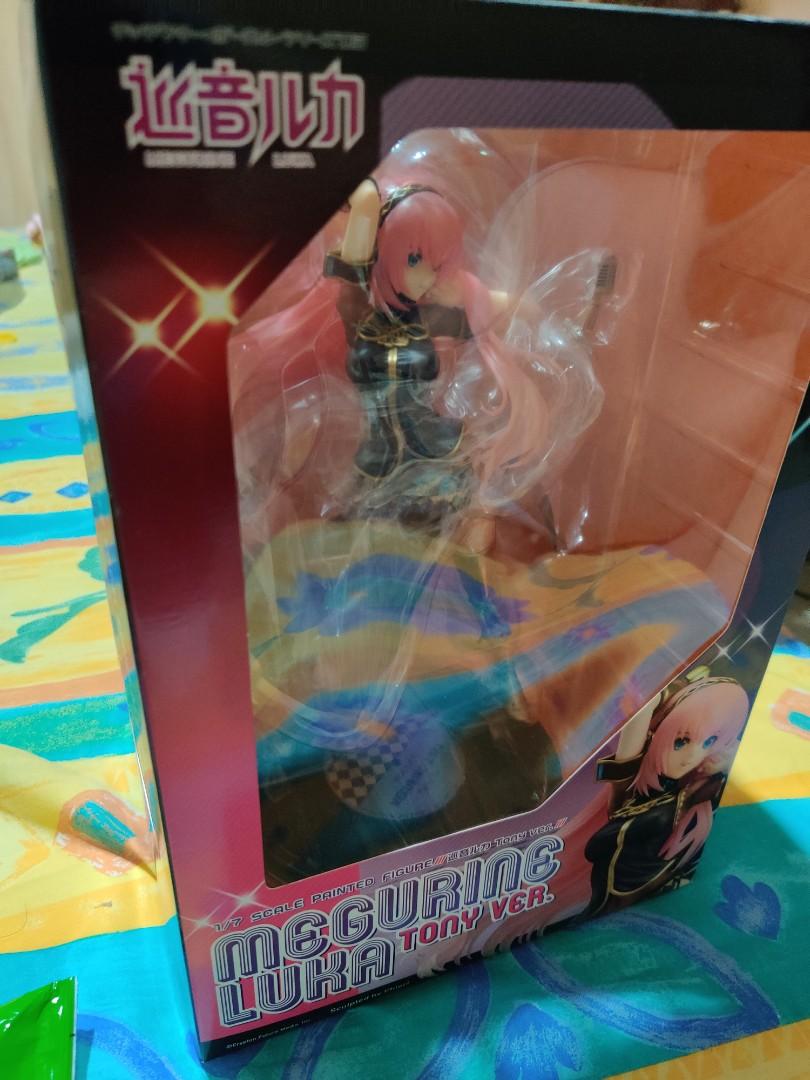 1/7 Megurine luka tony version, Hobbies & Toys, Memorabilia ...